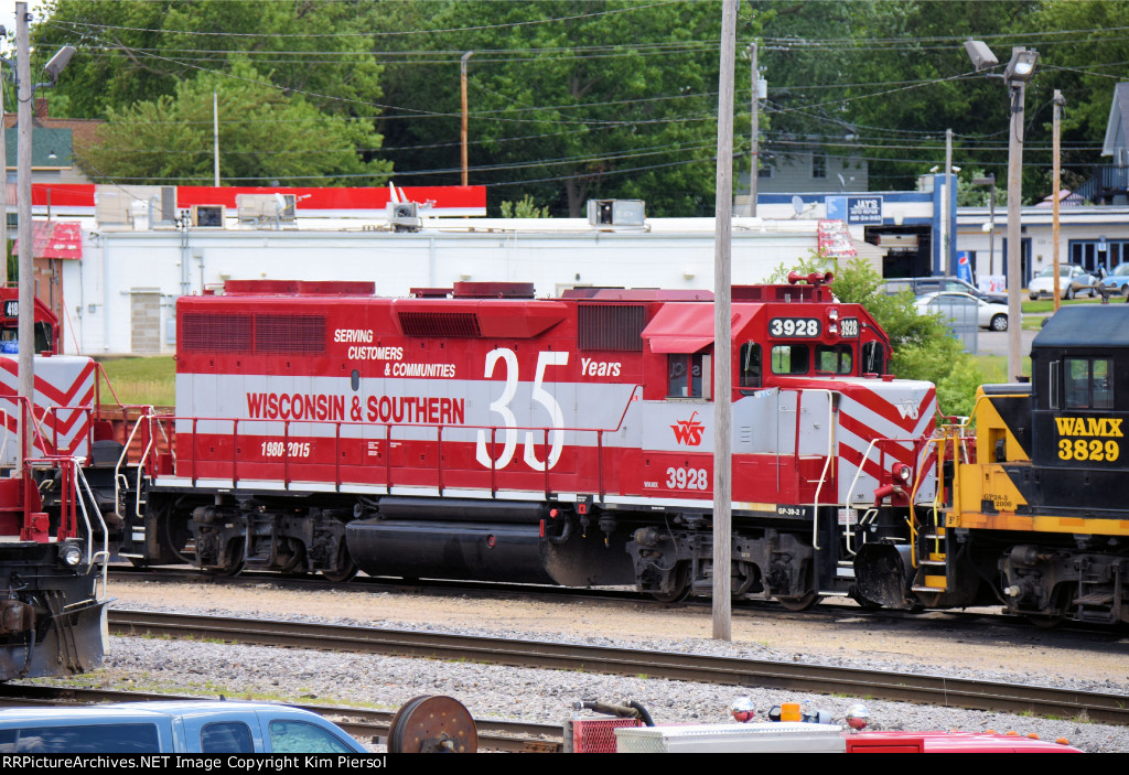 WAMX 3928 "35 Years"